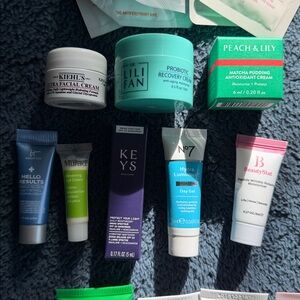 it cosmetics | Makeup | Sample Set | Poshmark